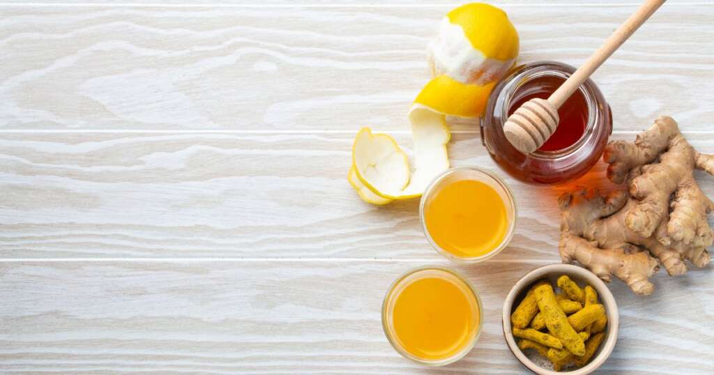 Benefícios do shot de limão própolis e curcuma: mistura boa